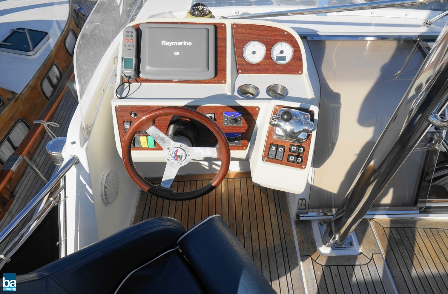Nimbus 340 Commander - Båtagent